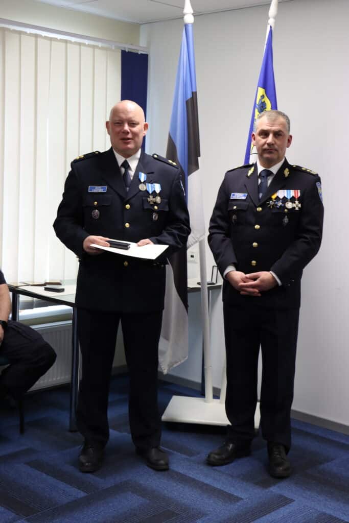 Haapsalu politseijaoskonna töötajaid tunnustati tänukirjaga - Läänlane.ee