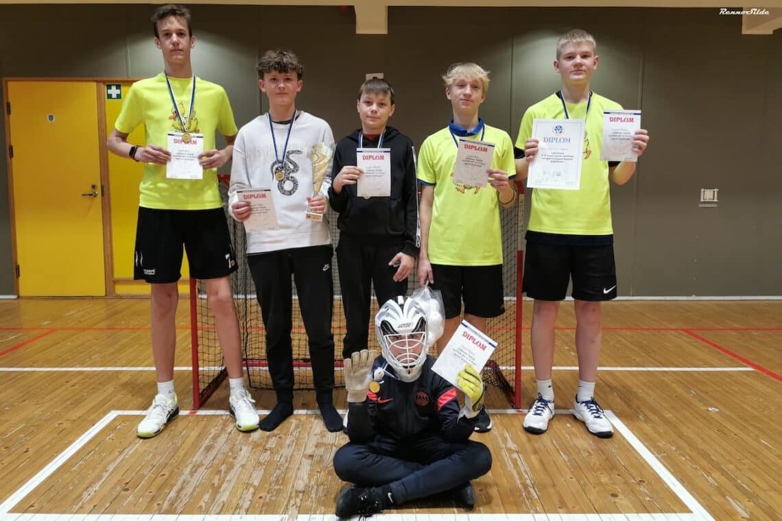 Saalihoki parimad õpivad Oru koolis ja Haapsalu linna algkoolis ...