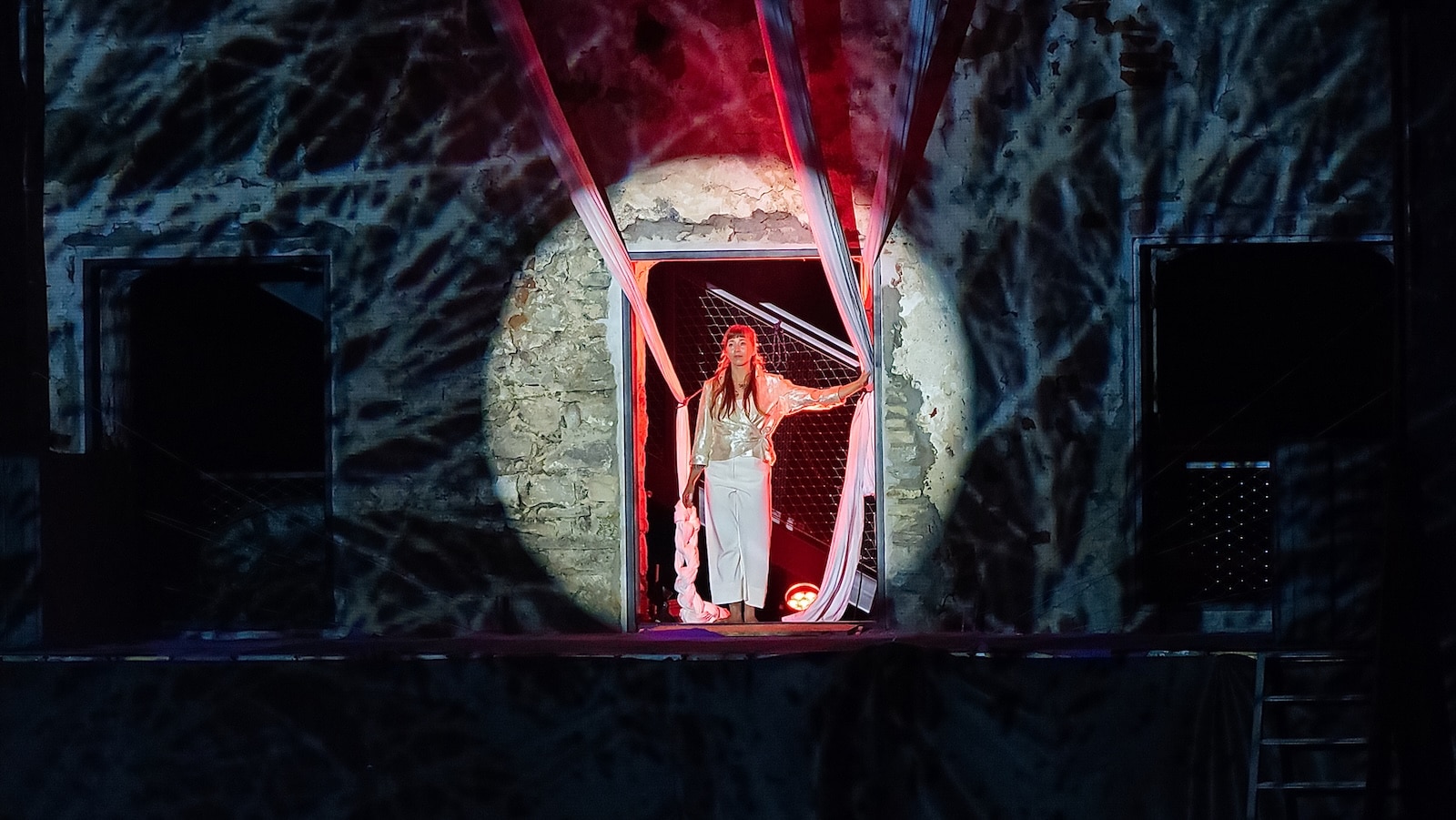 GALERII: Tänavune Valge Daami etendus on läbi aegade vaatemängulisim ...